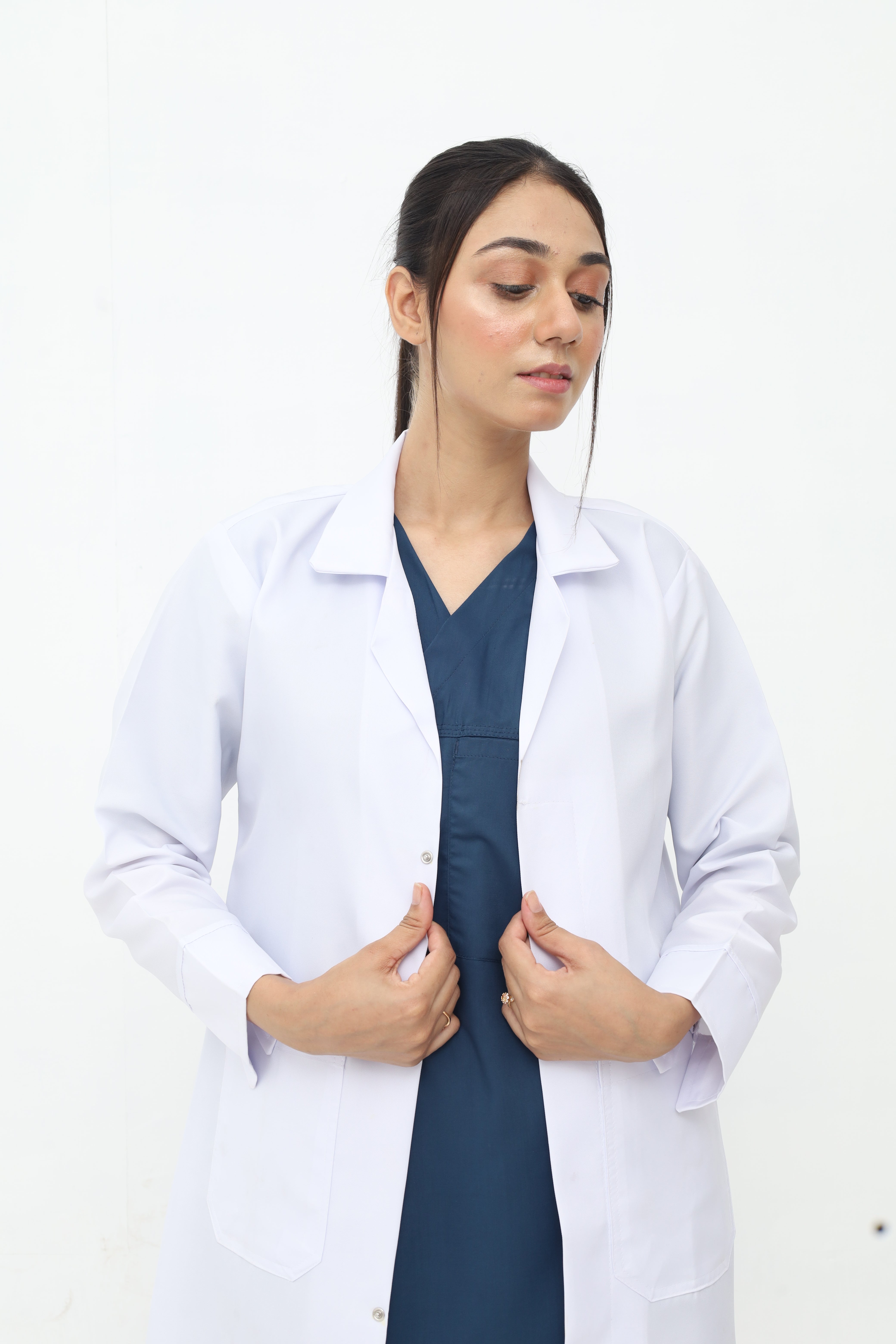 Lab Coats & Scrubs in Pakistan | Doctors & Medical Coats & Scrubs ...